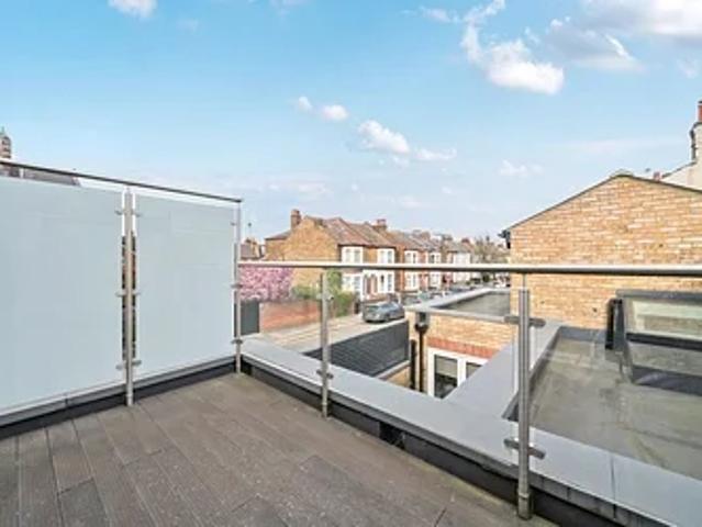 Apartment at Merton Road, Greater London