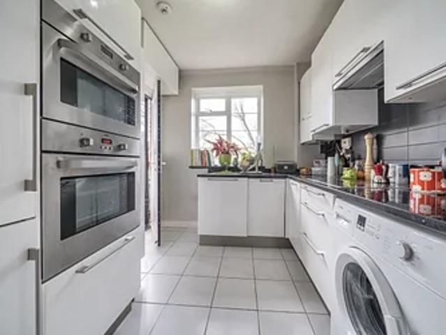 Apartment at Merton Road, Greater London