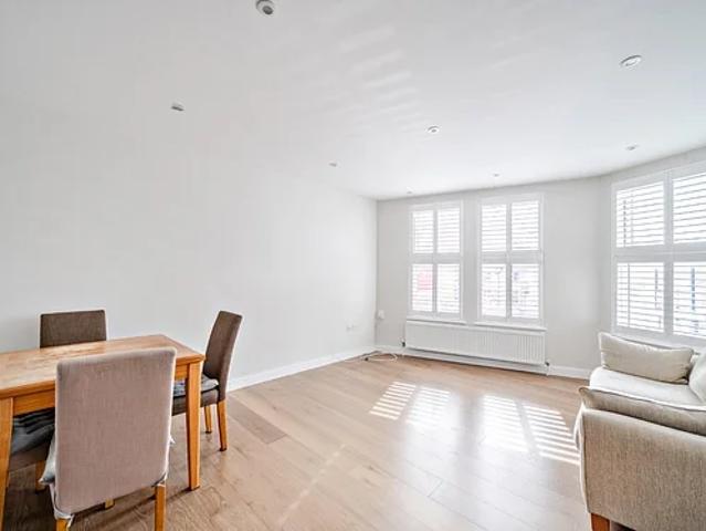 Apartment at Merton Road, Greater London