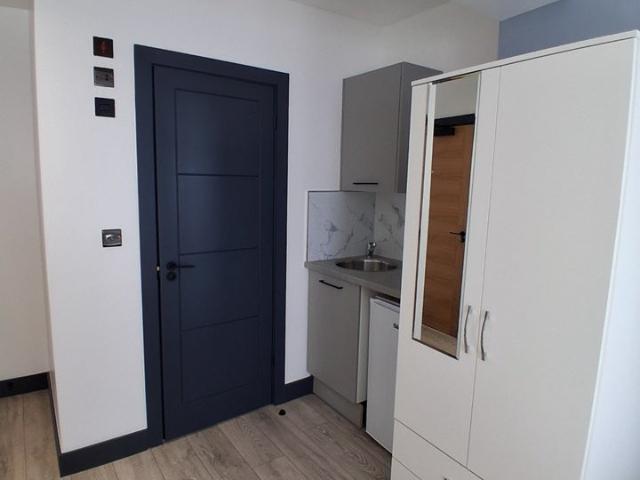 Apartment at Mitcham Lane, Greater London