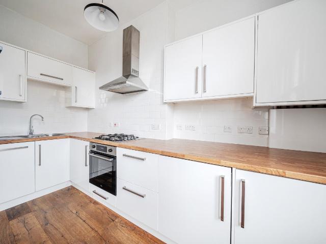 Apartment at Mitcham Road, Greater London