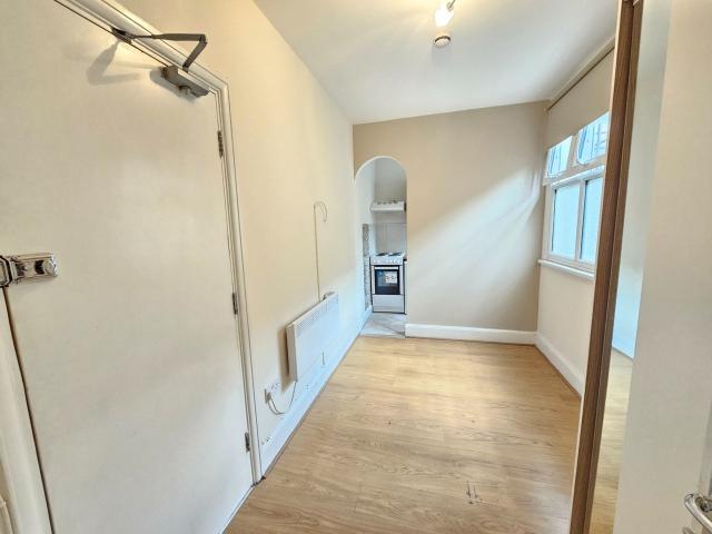 Apartment at Mitcham Road, Greater London