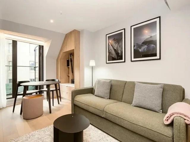 Apartment at Middlesex Street, City of London