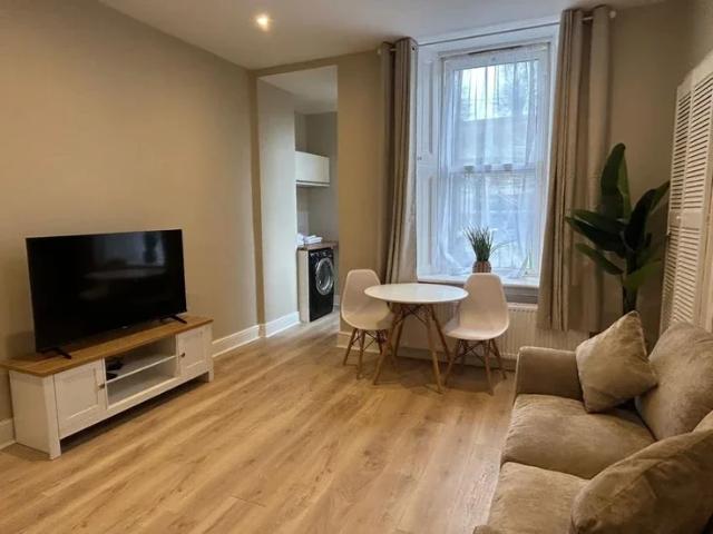 Apartment at Middleton Street, Alexandria