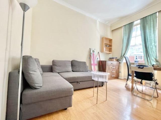 Apartment at Midford Place, Greater London