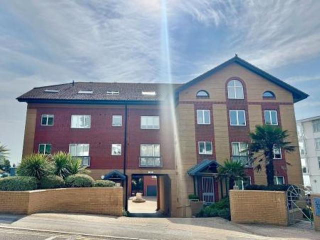 Apartment at Midway Path, Poole