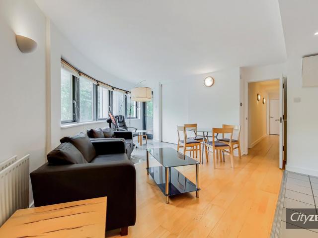 Apartment at Mile End Road, Greater London