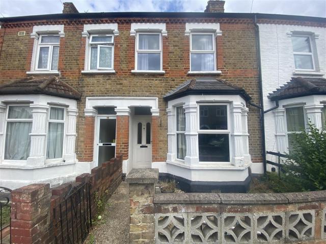 Apartment at Mill Avenue, Greater London