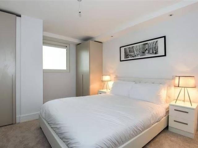 Apartment at Mill Pond Road, Dartford