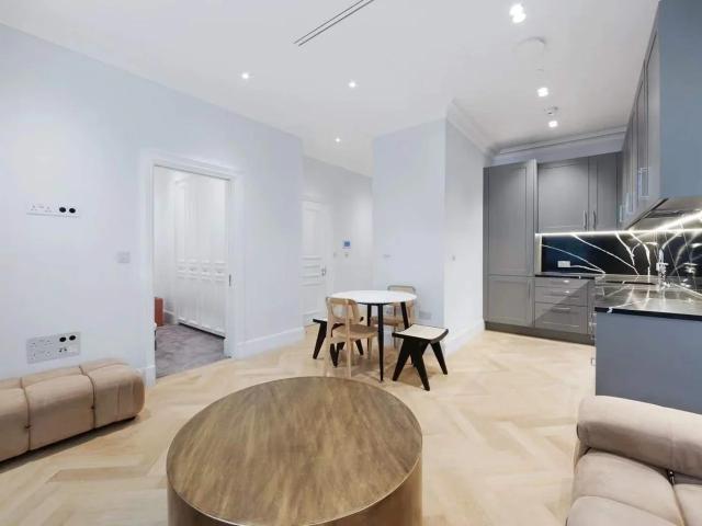 Apartment at Millbank, City of Westminster