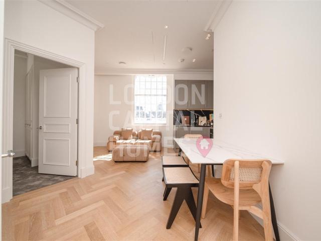 Apartment at Millbank, City of Westminster