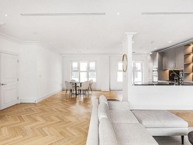 Apartment at Millbank, City of Westminster