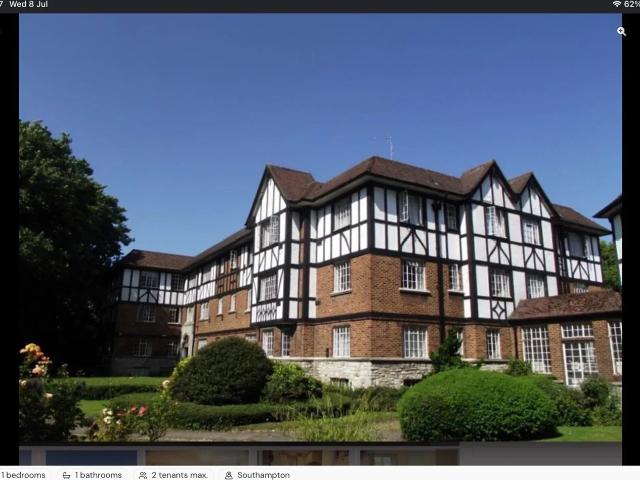 Apartment at Millbrook Road East, Southampton