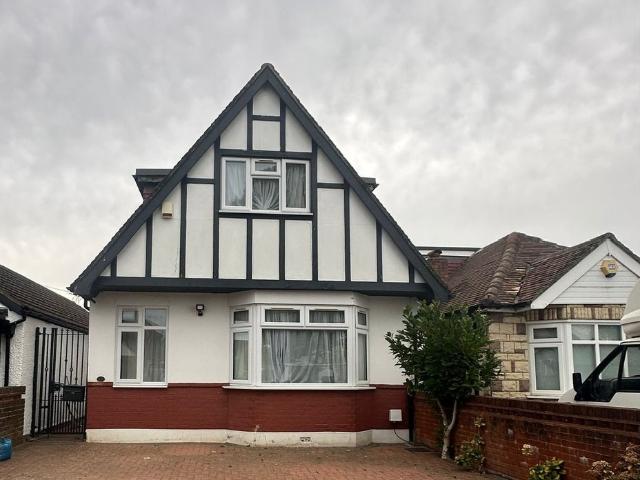 Apartment at Millet Road, Greater London