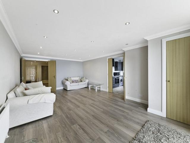 Apartment at Millennium Drive, Greater London