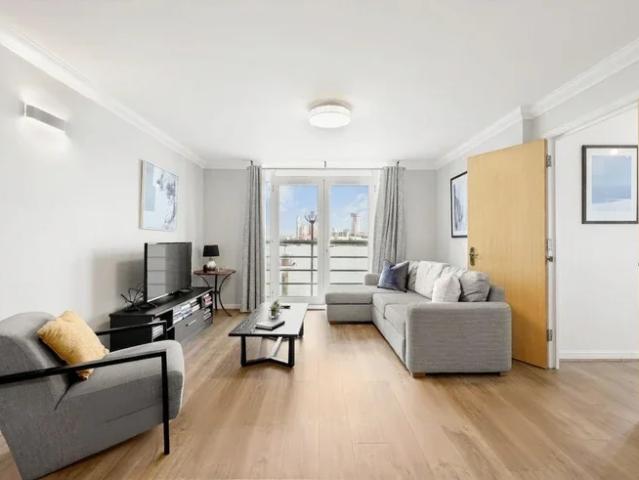 Apartment at Millennium Drive, Greater London