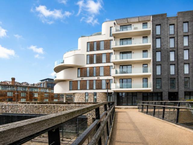 Apartment at Millennium Promenade, Bristol