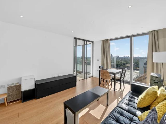 Apartment at Millharbour, Greater London