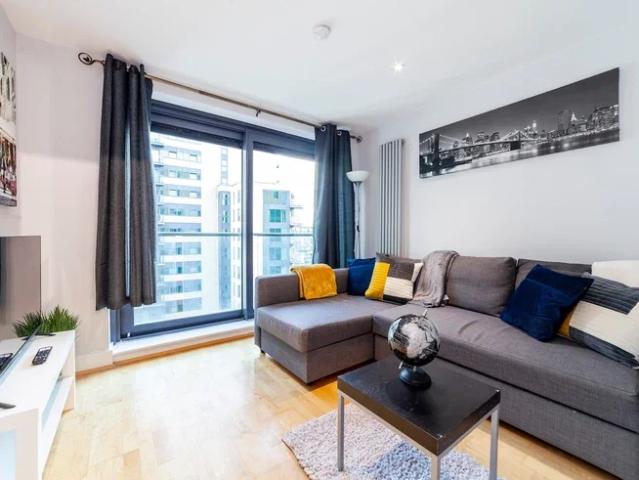 Apartment at Millharbour, Greater London