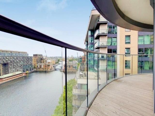 Apartment at Millharbour, Greater London