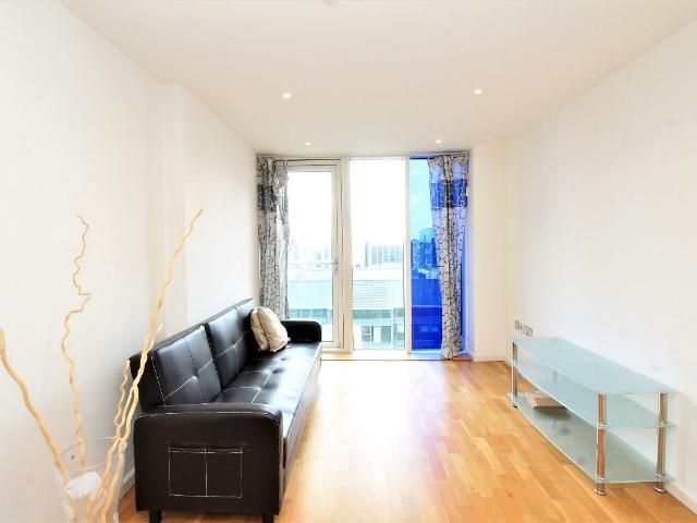 Apartment at Millharbour, Greater London