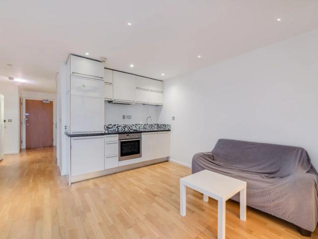 Apartment at Millharbour, Greater London