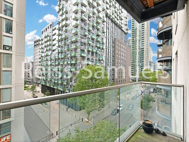Apartment at Millharbour, Greater London