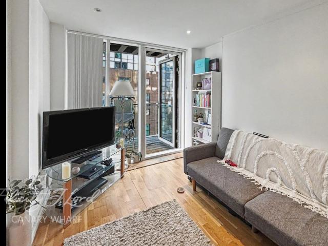 Apartment at Millharbour, Greater London