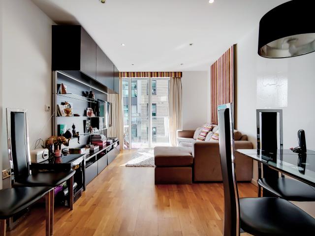 Apartment at Millharbour, Greater London