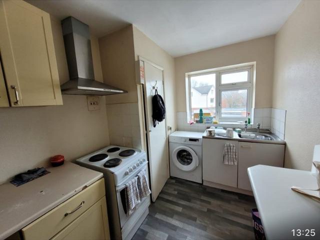 Room at Milltington Close, Slough