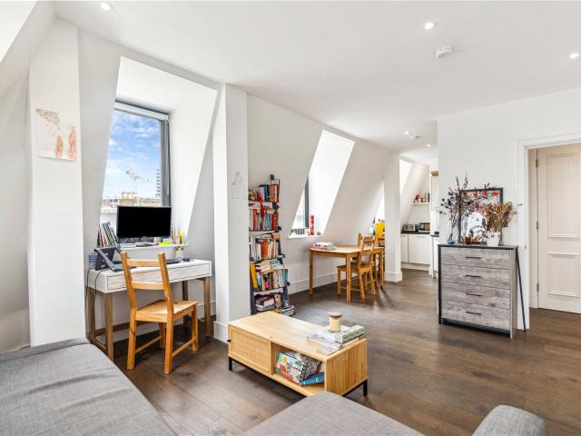Apartment at Milson Road, Greater London