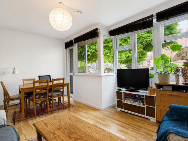 Apartment at Milton Gardens, Staines Upon Thames