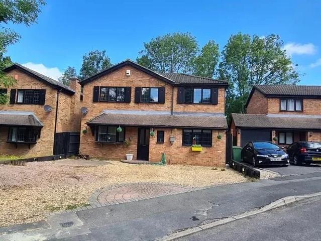 Apartment at Minden Close, Basingstoke and Deane
