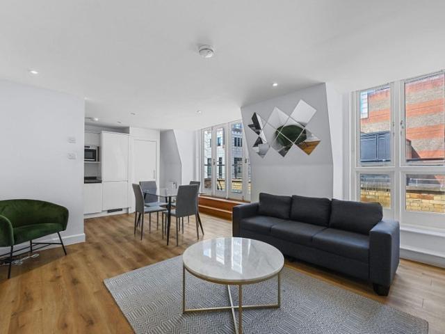 Apartment at Minories, City of London