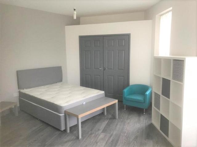 Room at Mirador Crescent, Swansea