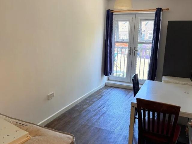 Apartment at Miskin Street, Cardiff