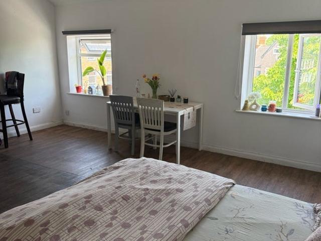 Apartment at Miskin Street, Cardiff