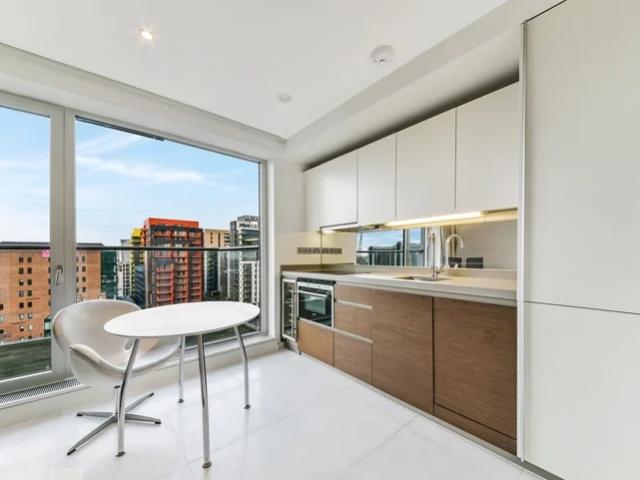 Apartment at Muirfield Crescent, Greater London