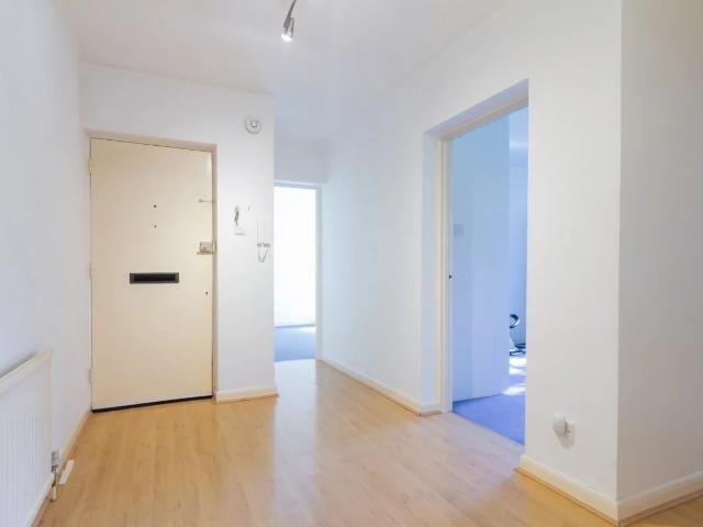 Apartment at Mulgrave Road, Greater London