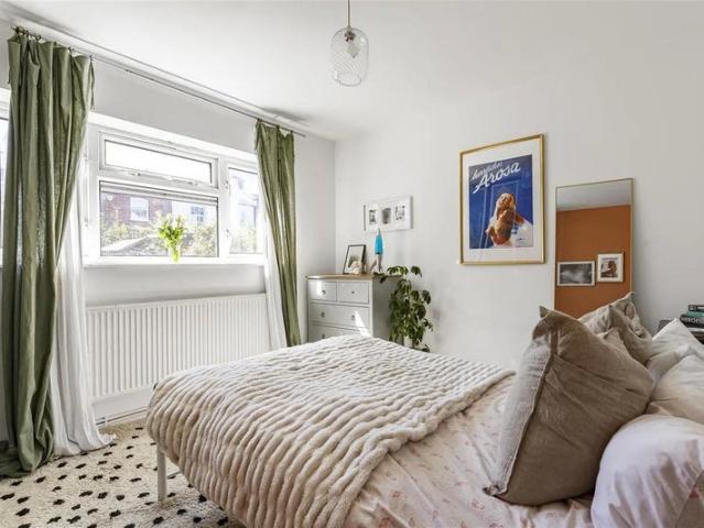Apartment at Mullins Path, Greater London