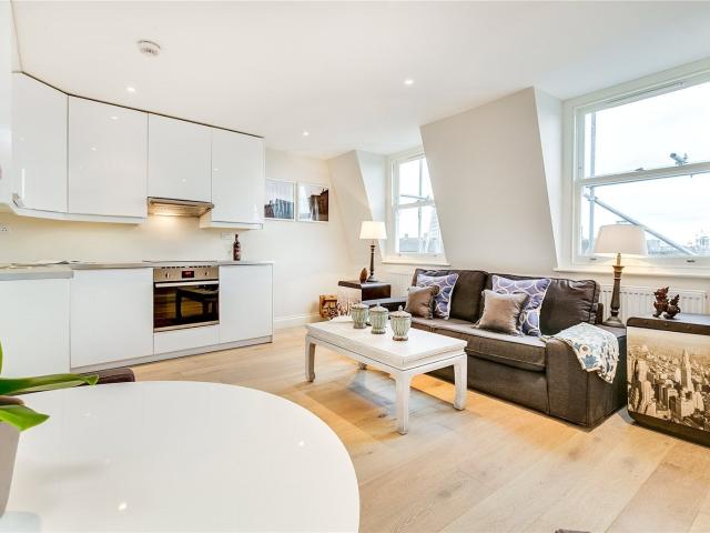 Apartment at Munster Road, Greater London