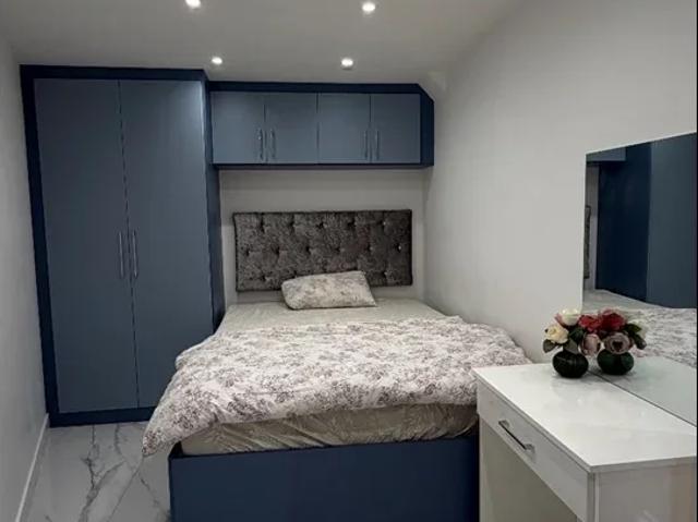 Apartment at Murtwell Drive, Epping Forest