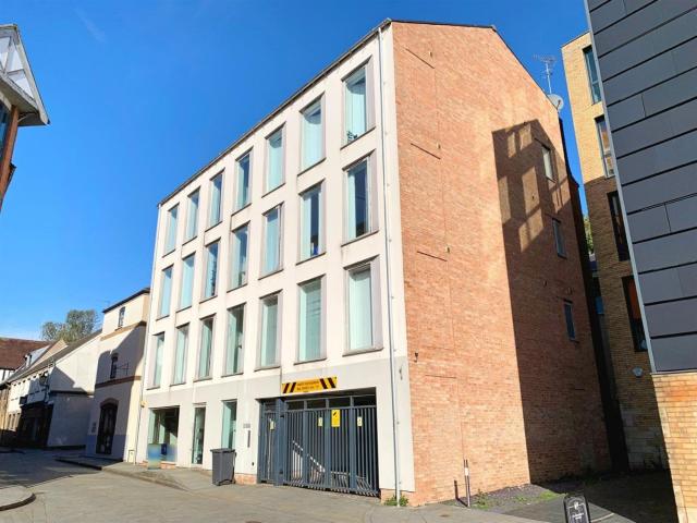 Apartment at Museum Court, Lincoln