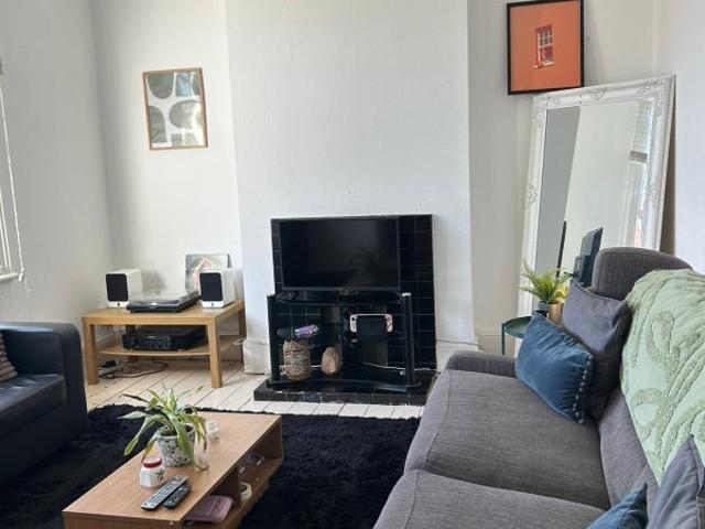 Apartment at Muswell Avenue, Greater London