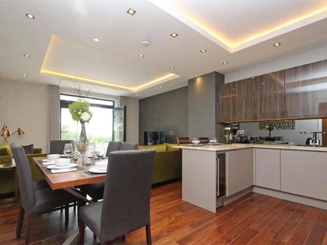 Apartment at Muswell Hill, Greater London
