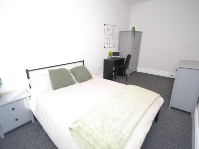 Apartment at Musters Road, Nottingham