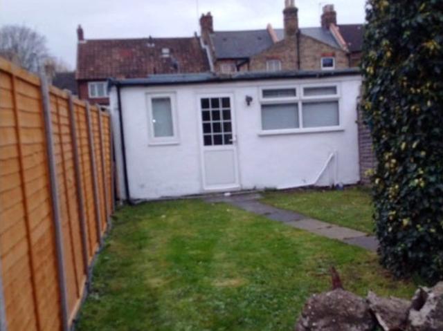 Apartment at Myrtledene Road, Greater London