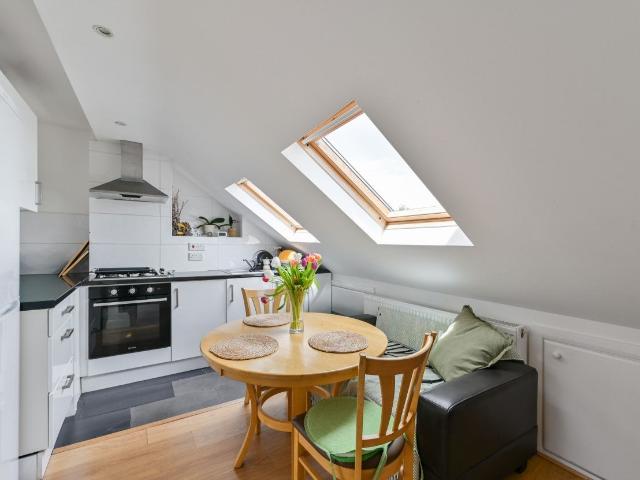Apartment at Norbury Crescent, Greater London