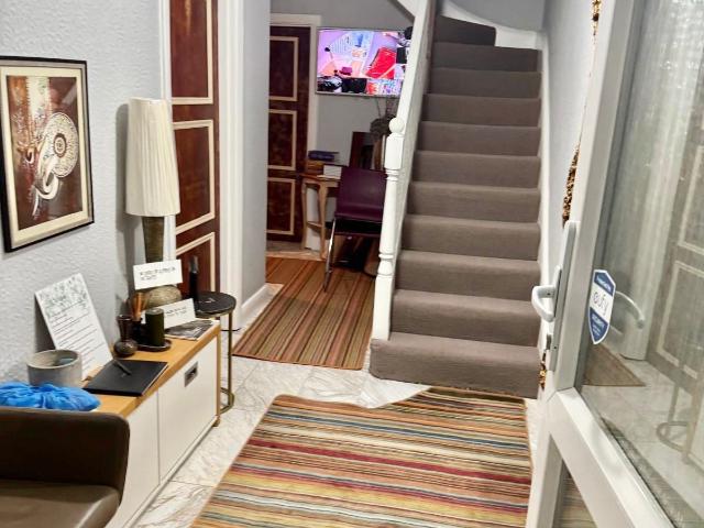 Apartment at Norbury Crescent, Greater London