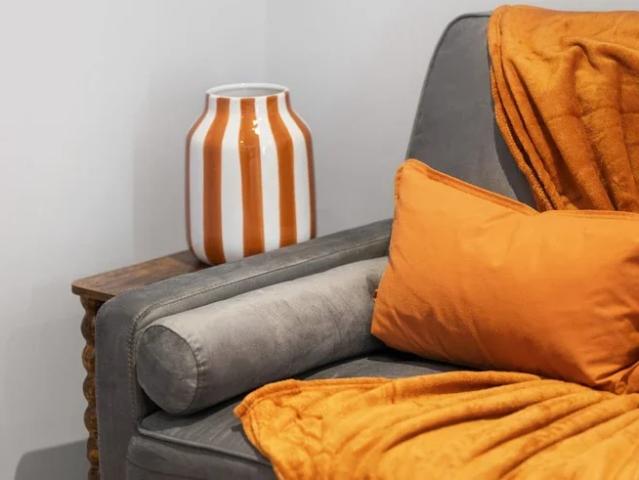 Apartment at Norfolk Avenue, Greater London
